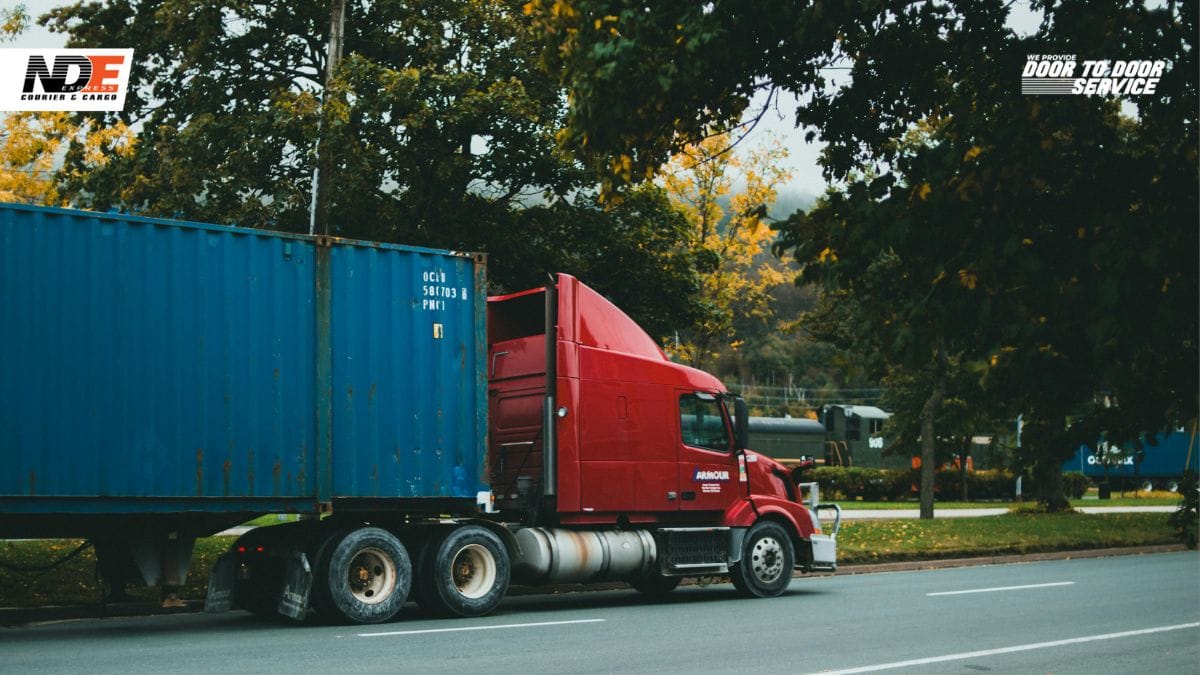 Mengenal Truk Tronton: Spesifikasi, Kapasitas, dan Penggunaan Terbaik